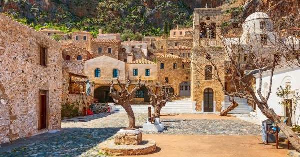 25-27/3/2026 3ήμερη ΠΕΡΙΗΓΗΣΗ ΣΤΑ ΠΕΤΡΙΝΑ ΔΙΑΜΑΝΤΙΑ ΤΗΣ ΜΑΝΗΣ ...